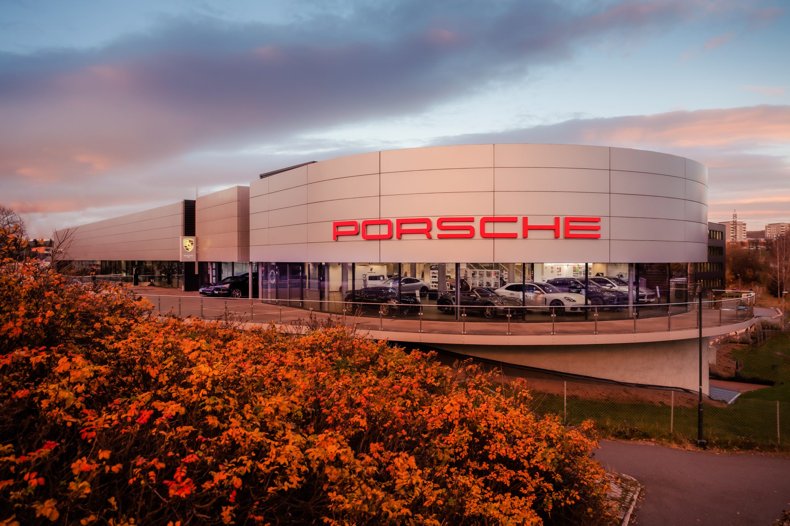 Ryenstubben / Porsche Center Oslo - FRAM